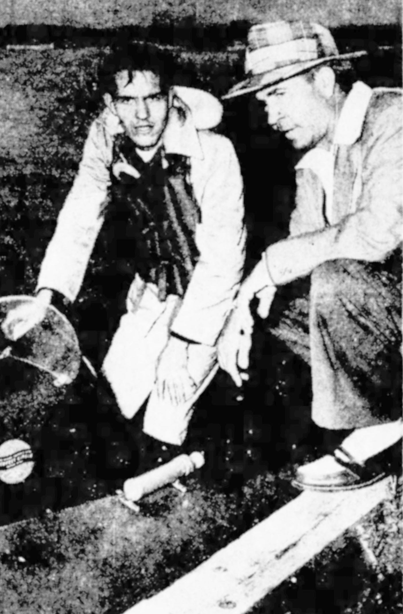 1951 Buffalo Launch Club Regatta - 200,000 Cheer Endres' Father-Son ...