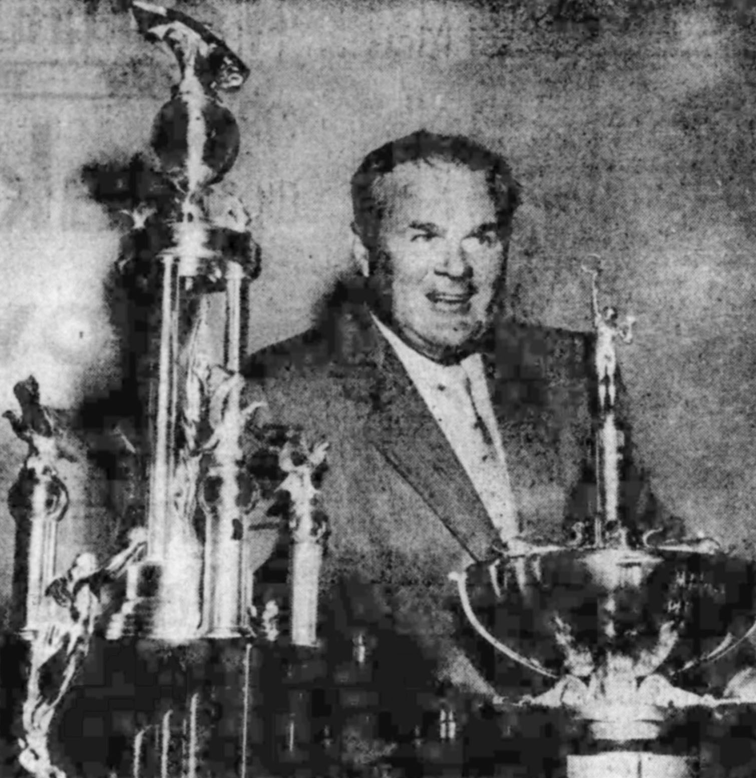 1955 Mapes Mile High Gold Cup - Roger Murphy Wins Trophy